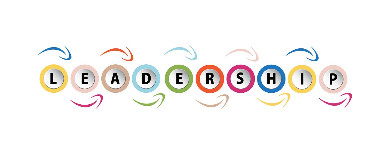 What are the advantages of democratic leadership?